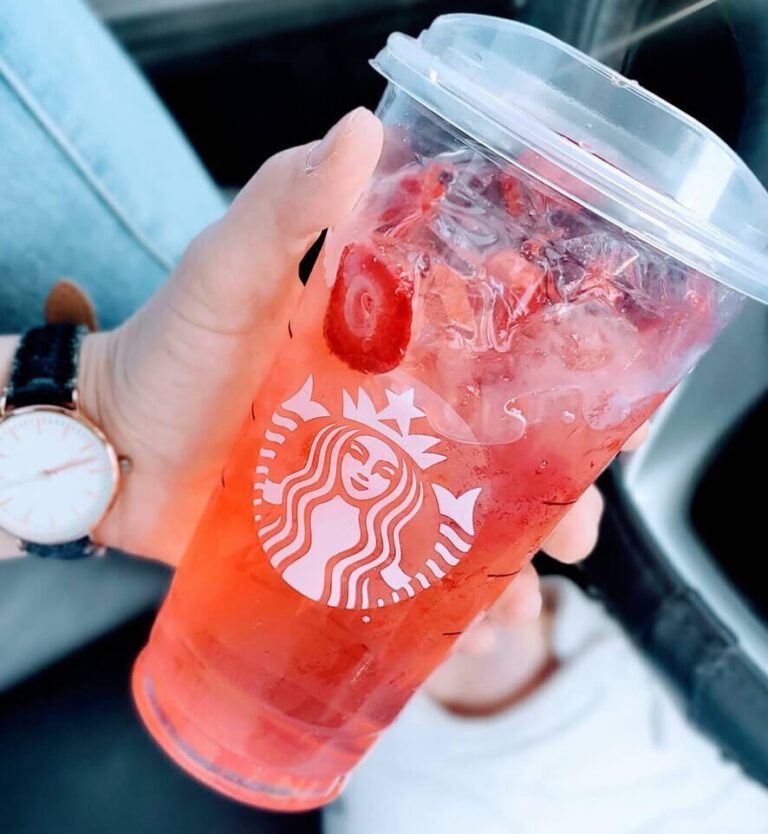 17 Best Starbucks Refreshers That Actually Taste Amazing